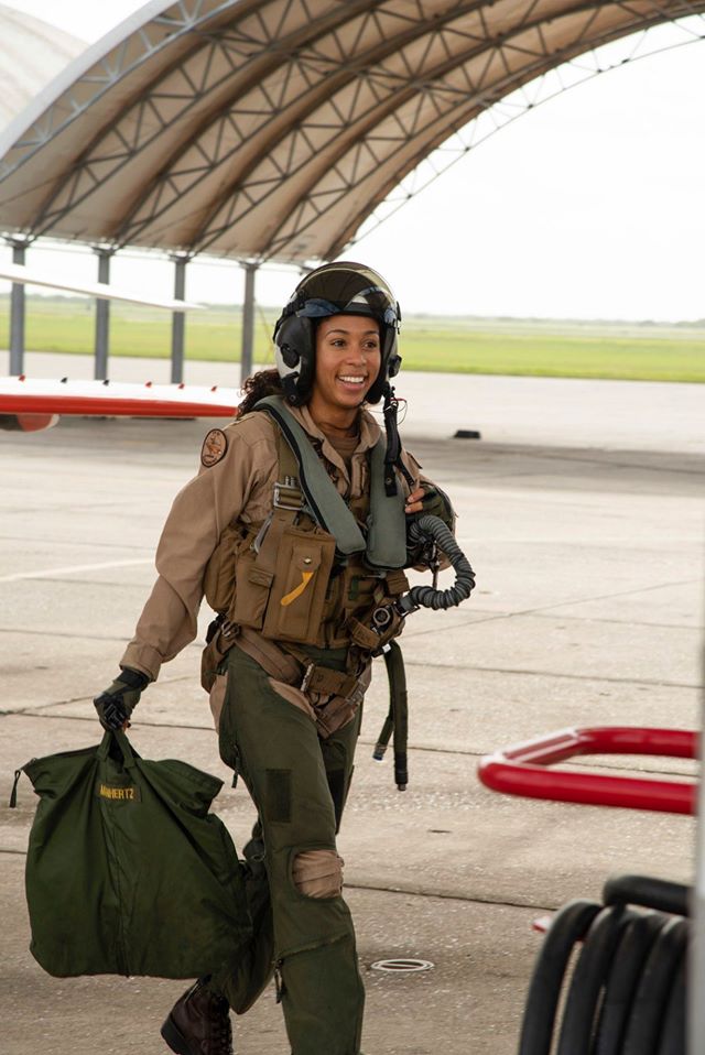 US Navy Welcomes First Black Female Tactical Jet Pilot